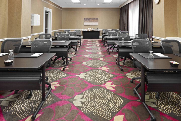 Delta Hotels by Marriott Saskatoon Downtown Saskatoon | Bookonline.com