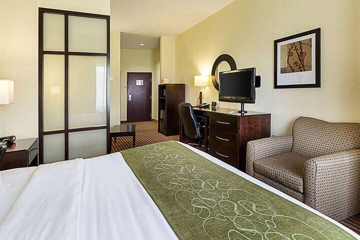 Days Inn & Suites by Wyndham Houston / West Energy Corridor Houston ...