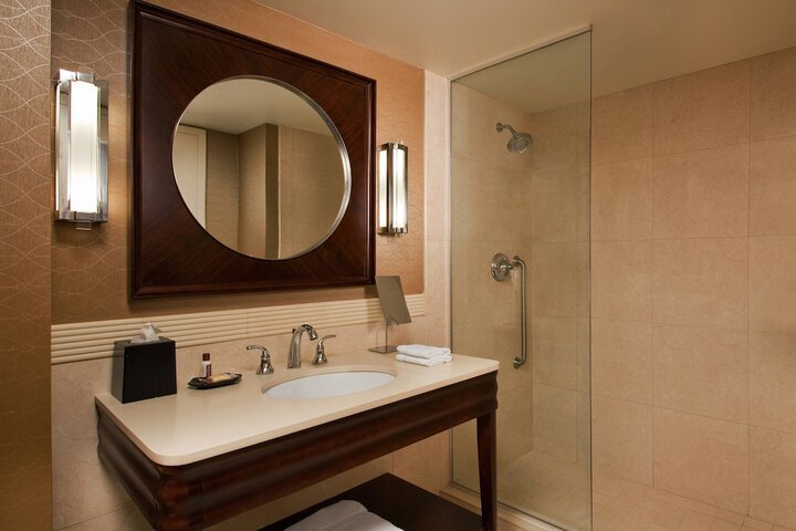 Sheraton Valley Forge Hotel King of Prussia | Bookonline.com