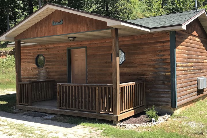 Bullwinkles Rustic Lodge Poplar Bluff | Bookonline.com