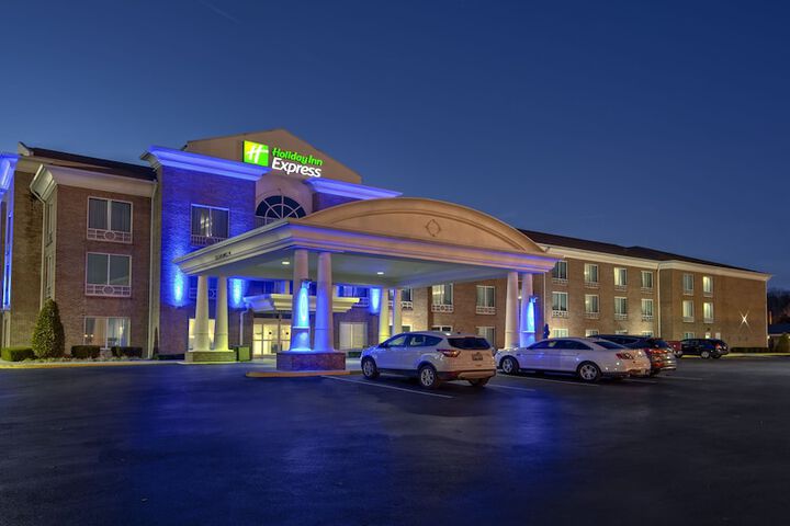 Holiday Inn Express&Suites London an IHG Hotel London | Bookonline.com