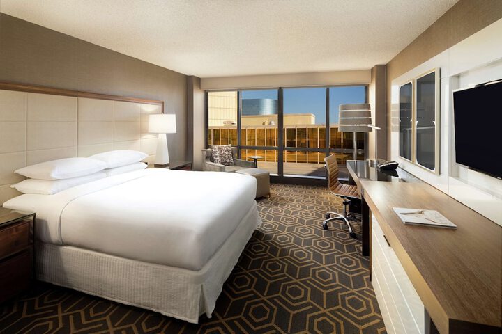 DoubleTree by Hilton Dallas Campbell Centre Dallas | Bookonline.com