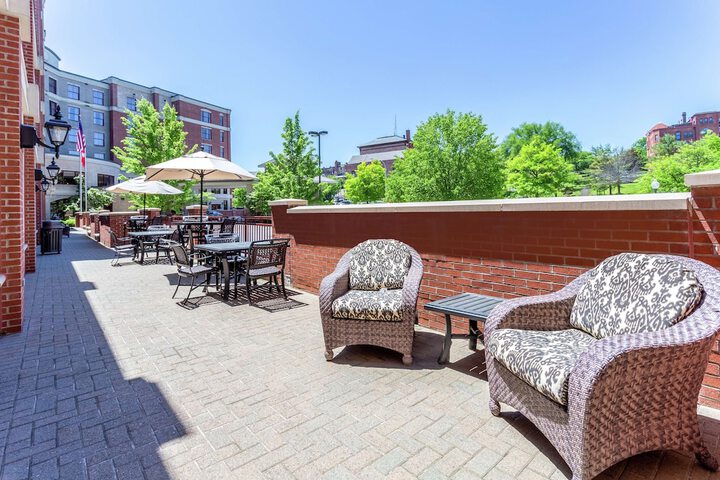 Hampton Inn & Suites Saratoga Springs Downtown Saratoga Springs ...