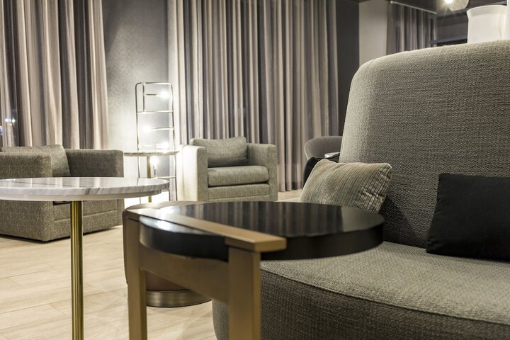 Doubletree by Hilton Boston Logan Airport Chelsea Chelsea | Bookonline.com