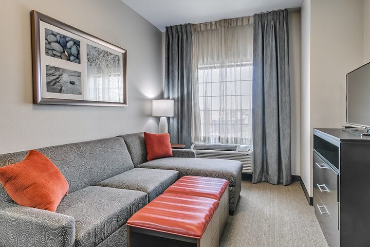 Staybridge Suites Lubbock South an IHG Hotel Lubbock | Bookonline.com