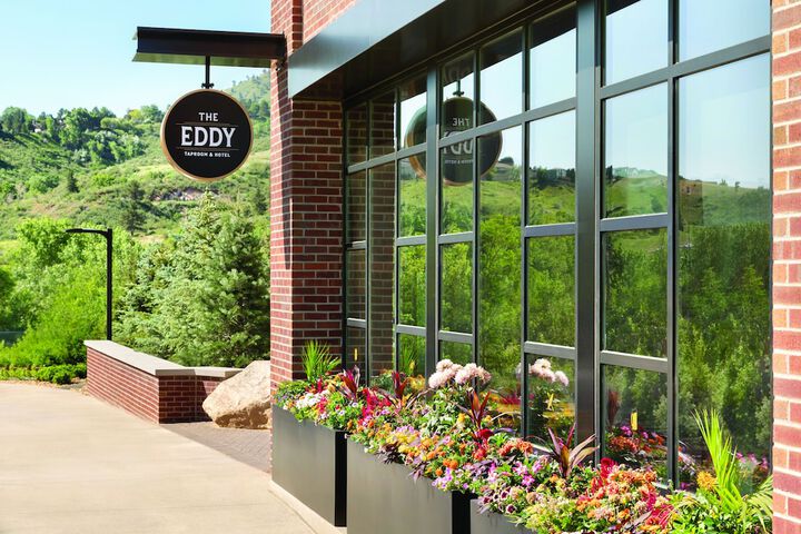 The Eddy Taproom & Hotel Golden | Bookonline.com