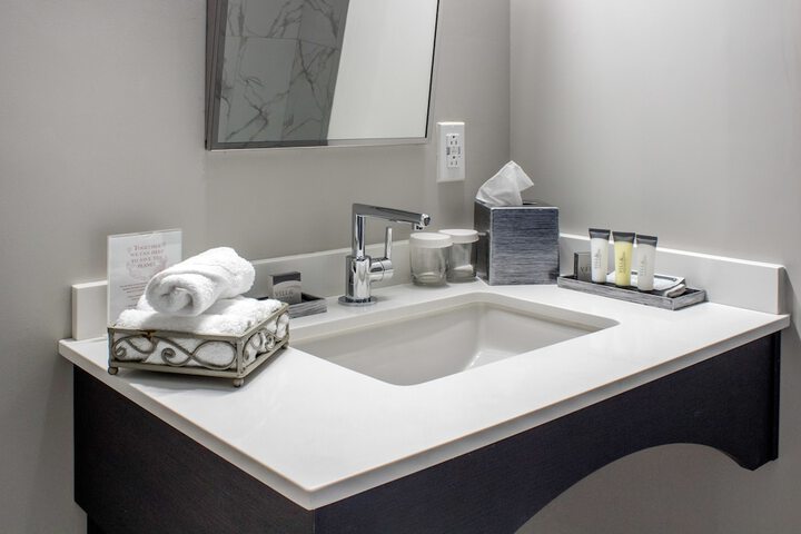 Chateau Moncton Trademark Collection by Wyndham Moncton | Bookonline.com