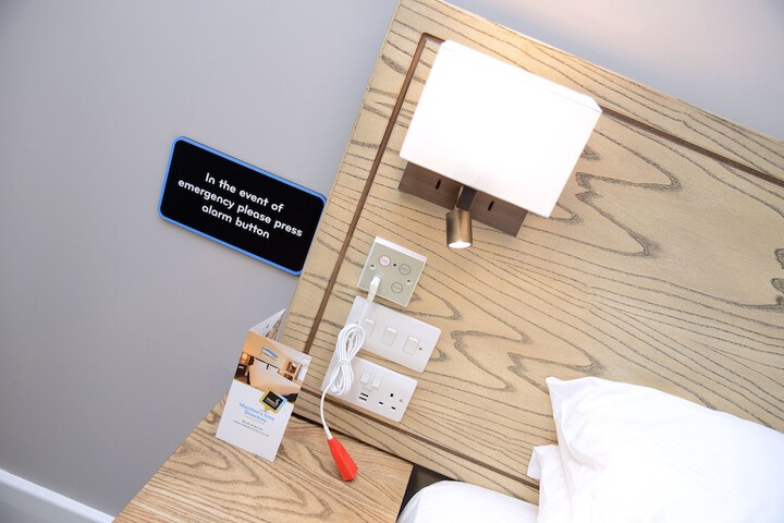 Gamston Lock Nottingham by Marstons Inns Nottingham | Bookonline.com