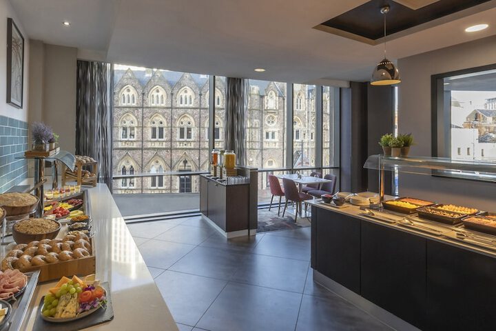 Clayton Hotel Cardiff Cardiff | Bookonline.com