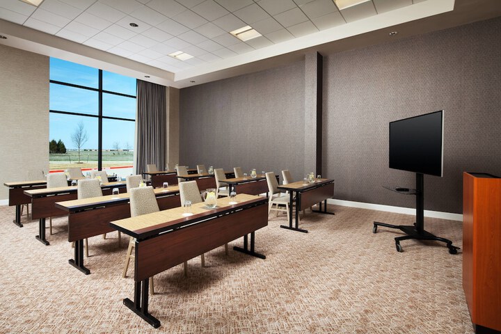 Sheraton McKinney Hotel McKinney | Bookonline.com
