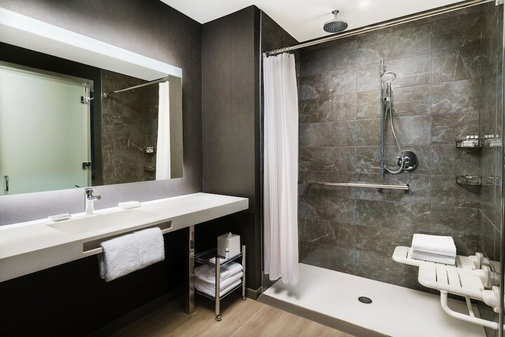 AC Hotel by Marriott Raleigh Downtown Raleigh | Bookonline.com