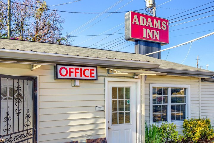 Adams Inn Dothan | Bookonline.com