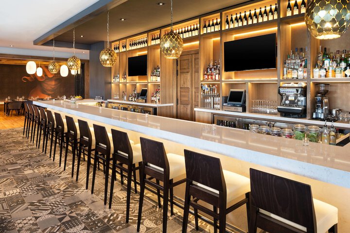 Sheraton Bloomington Hotel Bloomington | Bookonline.com