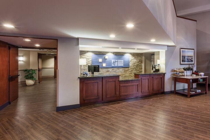 Holiday Inn Express Hotel & Suites Carpinteria Carpinteria | Bookonline.com
