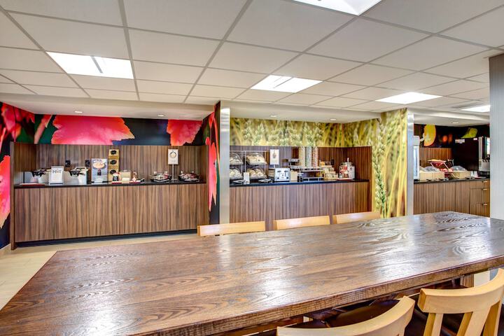 Fairfield Inn & Suites Springfield Holyoke Holyoke | Bookonline.com