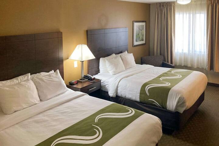 Quality Inn Ontario | Bookonline.com