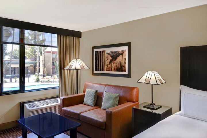 DoubleTree by Hilton Phoenix Tempe Tempe | Bookonline.com