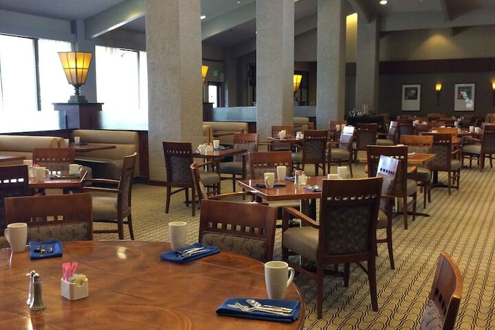 DoubleTree by Hilton Hotel Bakersfield Bakersfield | Bookonline.com